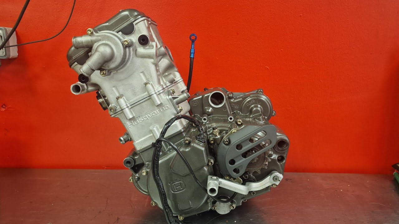 MONTAJE MOTOR HUSQVARNA 510 - YouTube