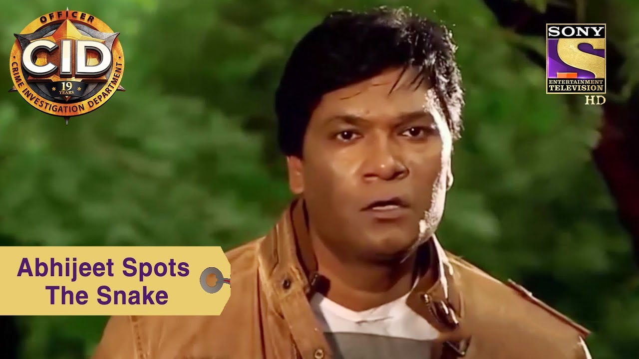 Your Favorite Character | Abhijeet Spots The Snake | CID - YouTube