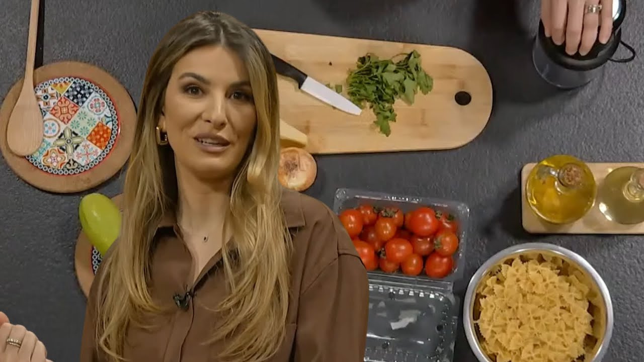 Pasta me gjoks pule dhe perime/ RECETA E VLERËS - YouTube