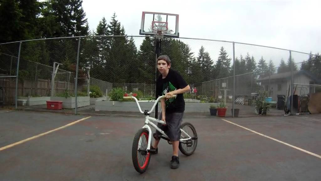 How to Rocket Manual BMX - YouTube