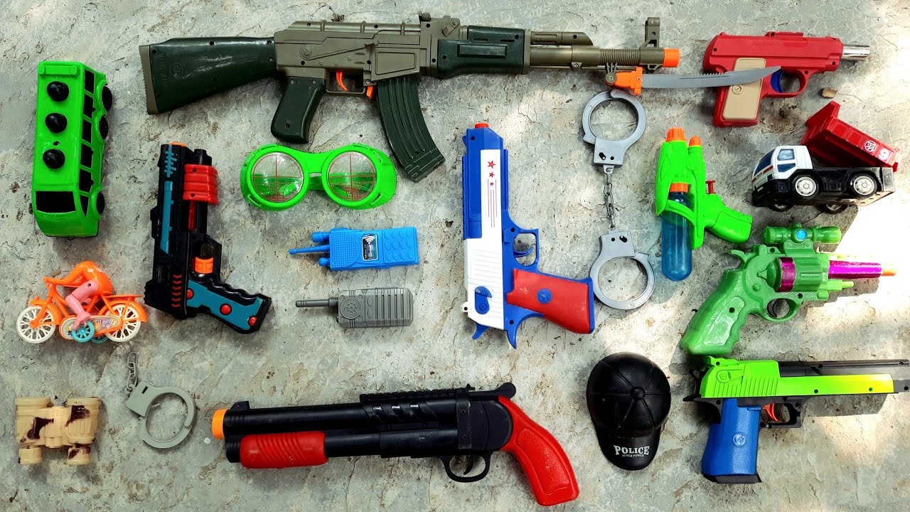 Looking for action series guns & equipment -army gun handcuffs ac bus ...