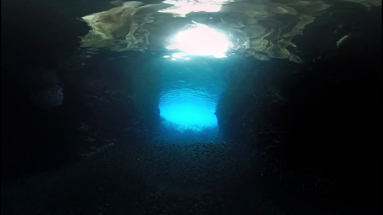 360° Underwater Cave Sequence 4K 60fps - YouTube
