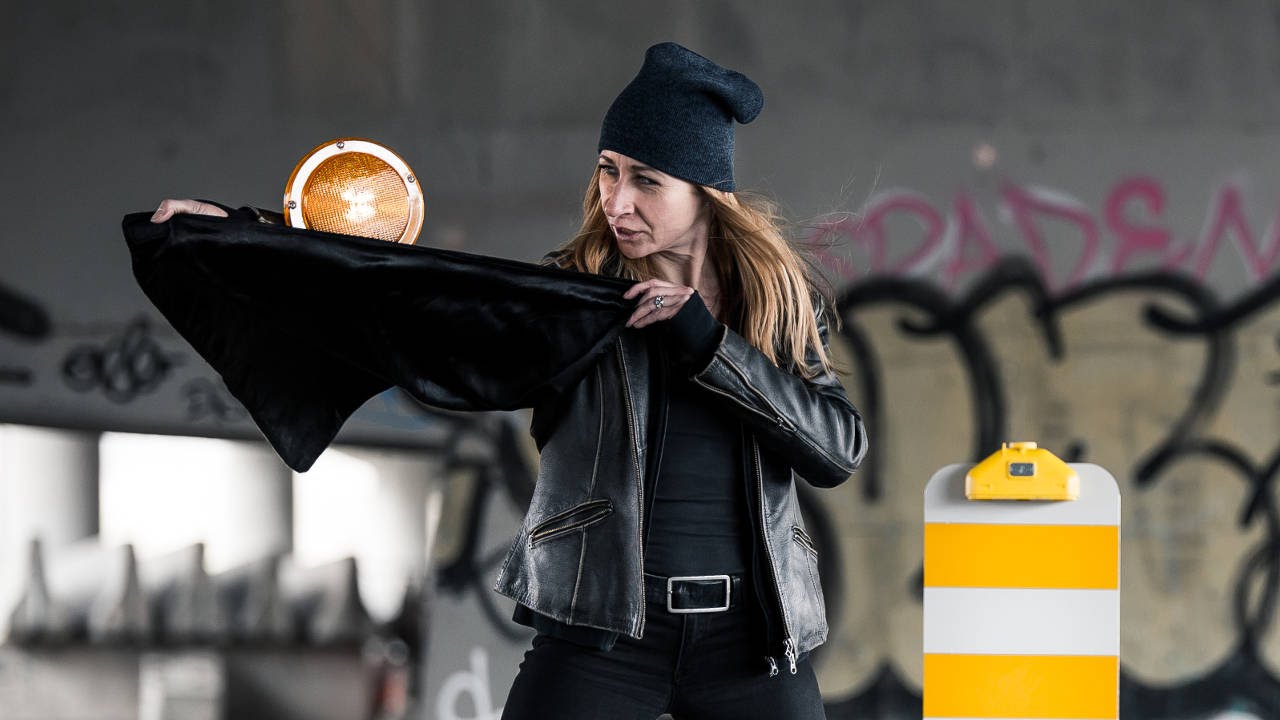 OUTERBRIDGE MAGIC - Floating Barricade Light - YouTube