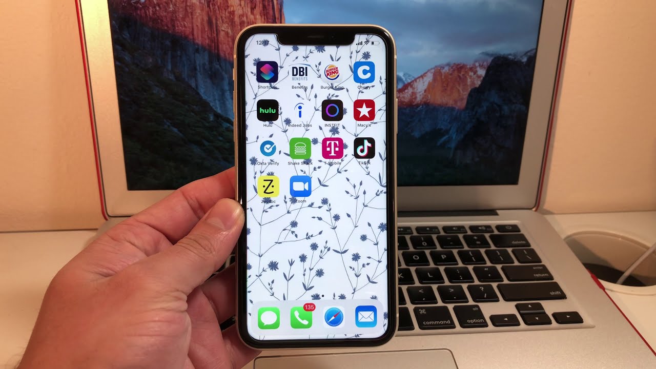 How to Screenshot on iPhone 11 Pro Max - YouTube