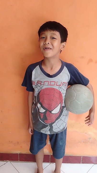 Tipe-tipe orang main bola - YouTube