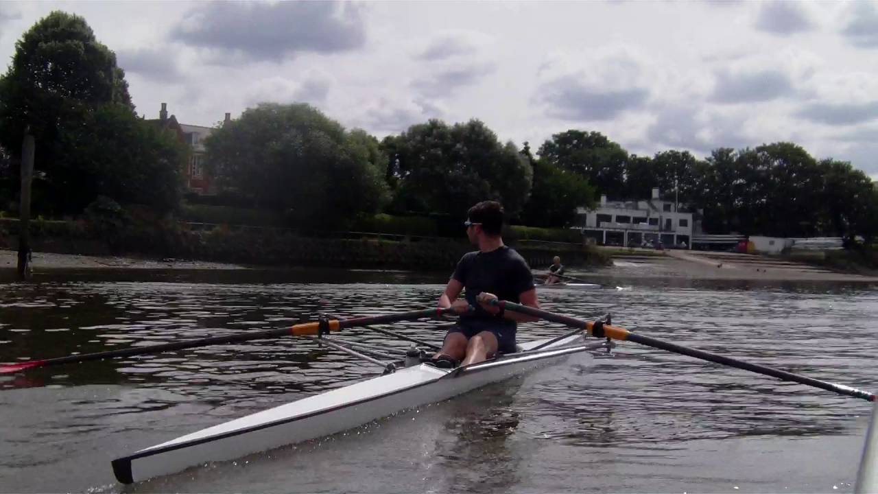 sculling courses at Tideway Scullers School - YouTube