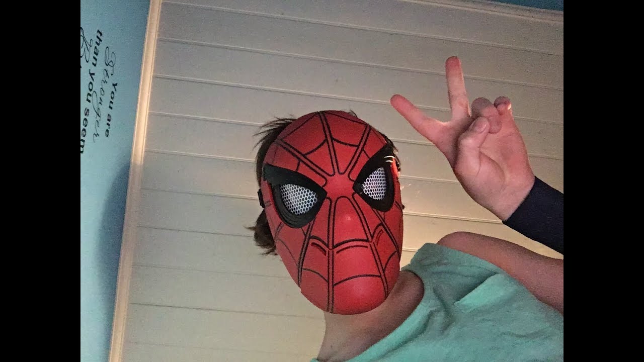 EYES MOVE! SPIDER-MAN HOMECOMING MOVING LENSES REVIEW!!!!! - YouTube