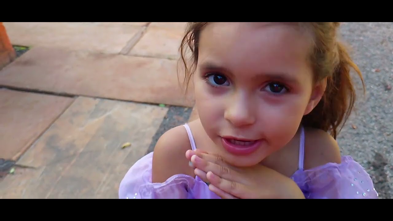 se transformando na princesinha Sofia - YouTube