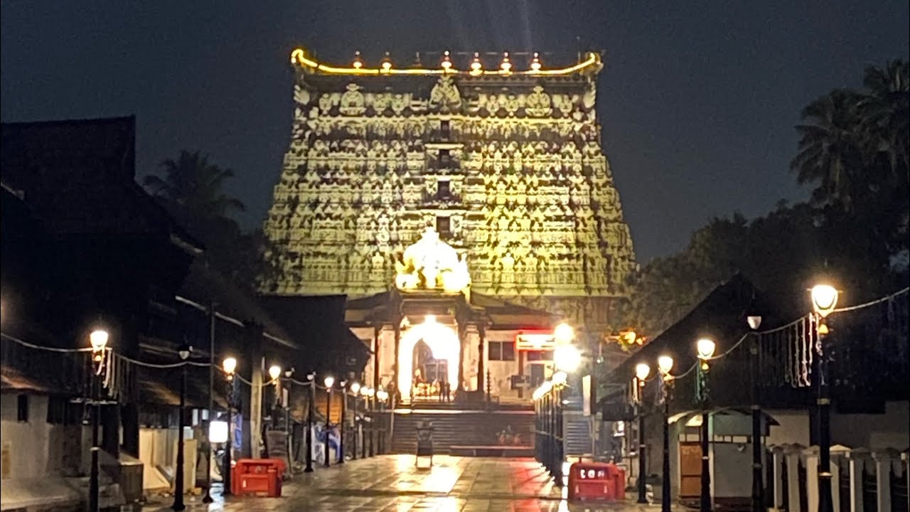 Arattu | Padmanabhaswamy Temple | Kerala | Chendamelam - YouTube