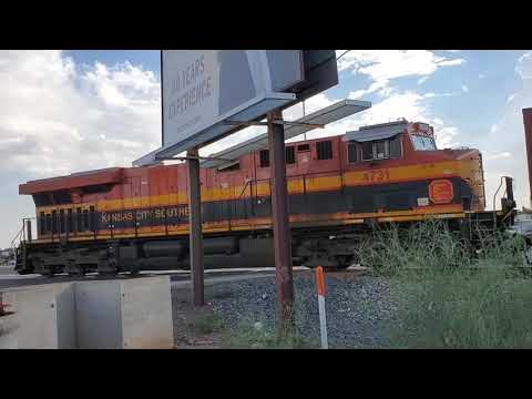 Slow Inbound Train passing Baseline Road, Union Pacific 7466 with KCS 4731 - YouTube