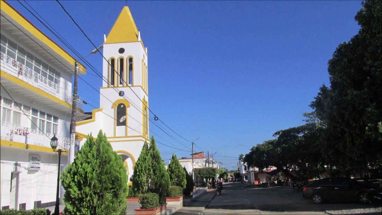 8 San Alberto - Cesar, parque principal. Tour en moto por Colombia ...