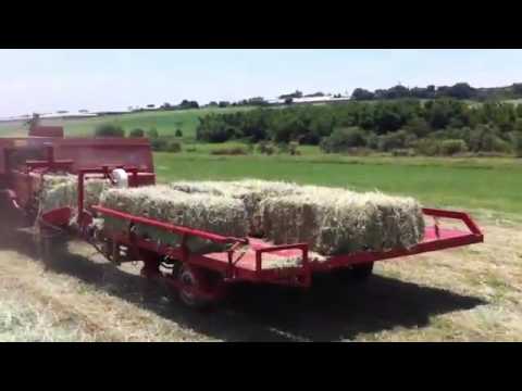 Bale Collector New Holland - YouTube