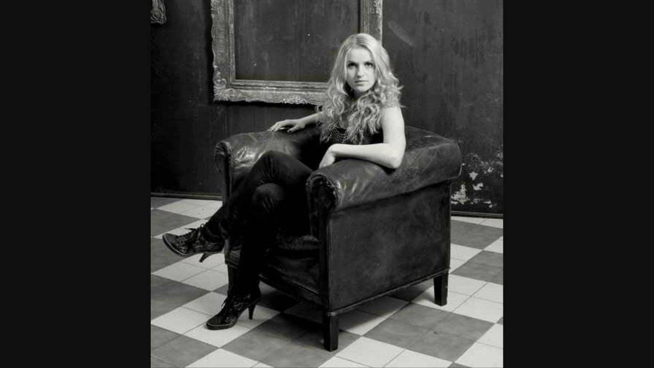 Gabriela Gunčíková , David Spilka & James D.S. - Away from Eden - YouTube