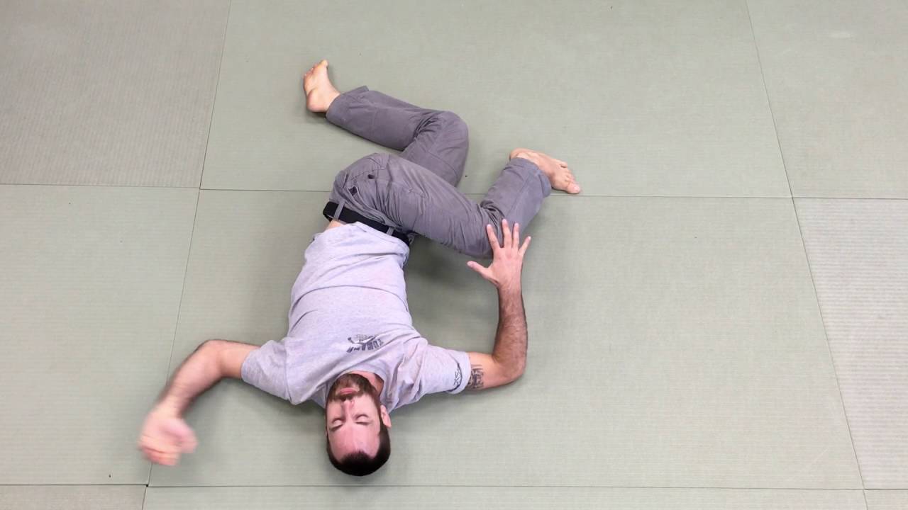 Thorasic Spine Mobilization Drill from Combat Acrobatic Training System ...