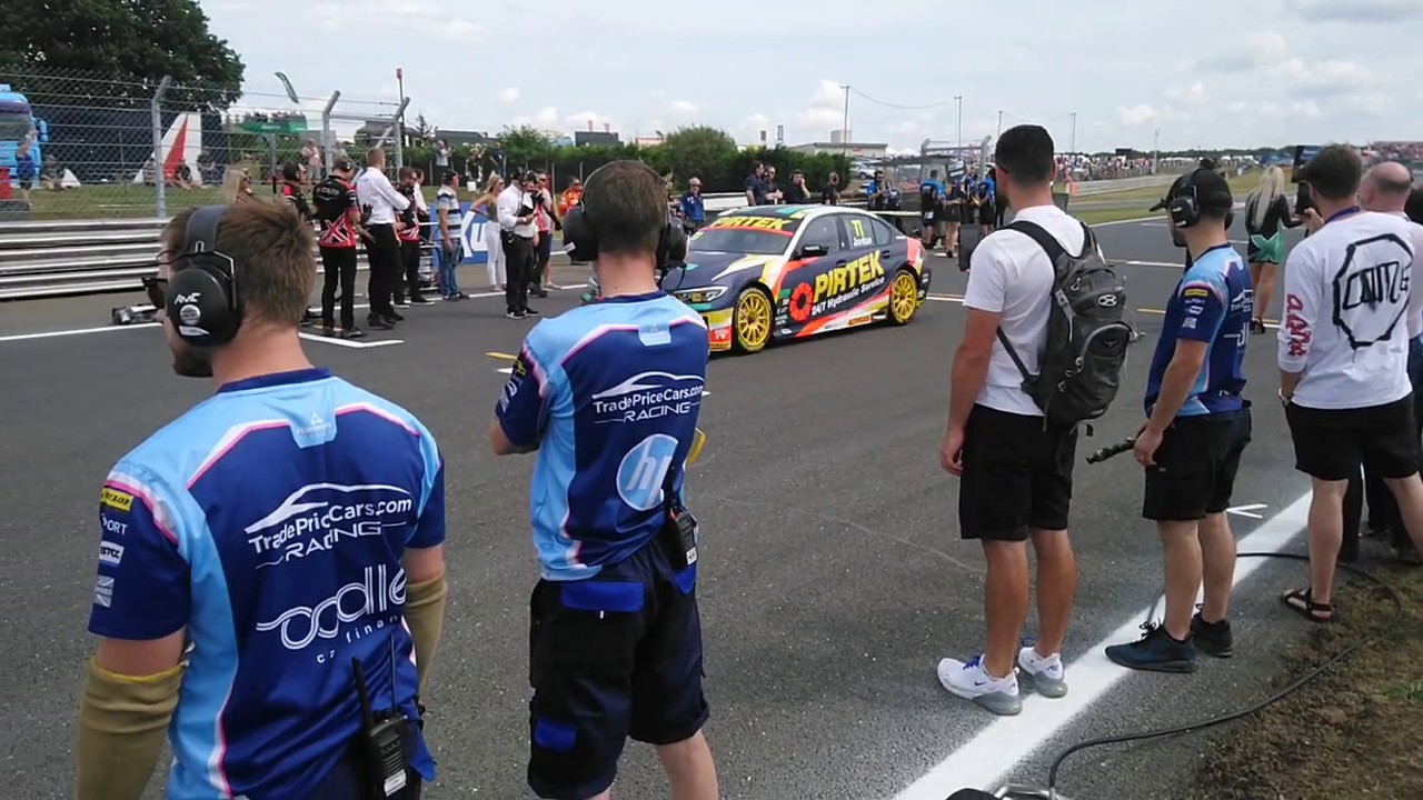 BTCC @ Snetterton Pre-Race Grid Walk - YouTube