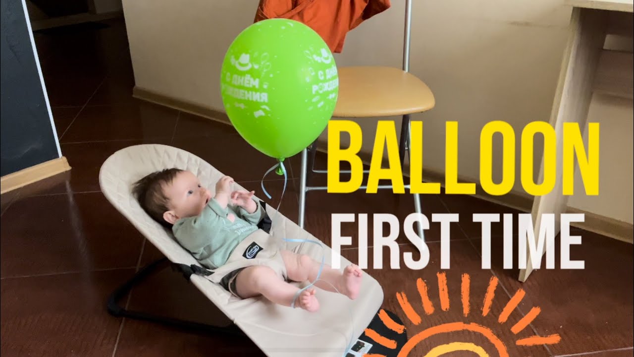 3 months old and a balloon - YouTube