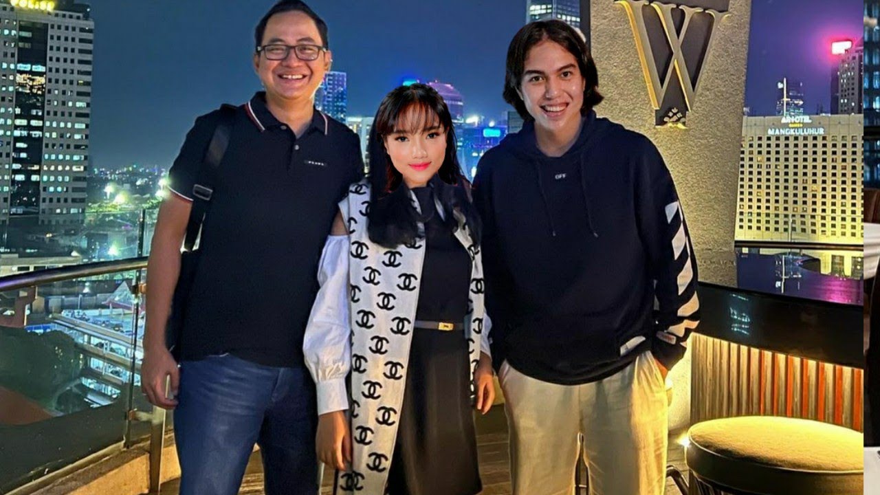 Kembali Menghebohkan Publik, Kini El Rumi Dan Fuji Selalu Bermasraan ...