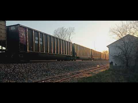 BNSF 6114 with horn salute in liberty Missouri with MRL 4317 dpu on March 20th at 7:05pm - YouTube