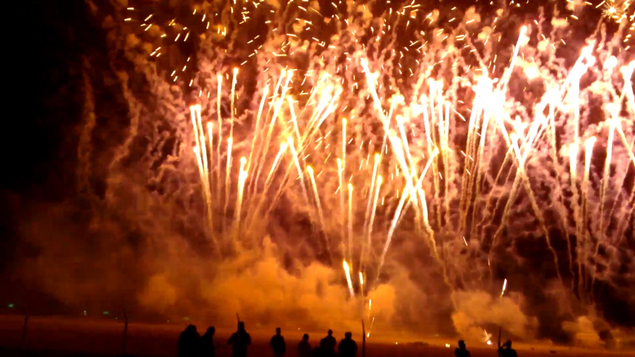 Red apple fireworks demo day finale 2017 - YouTube