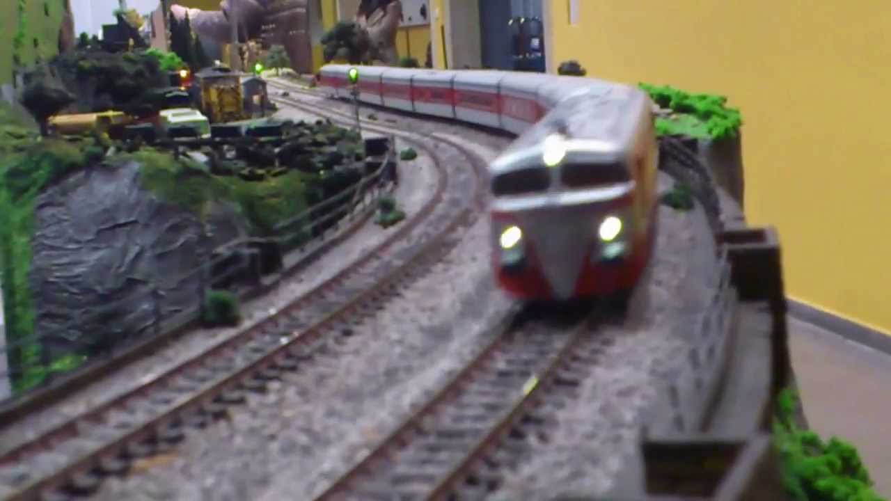 TALGO 352 IBERTREN H0 - PRUEBA DE RODAJE - (MOTOR DE CDROM) (FISTRU ...