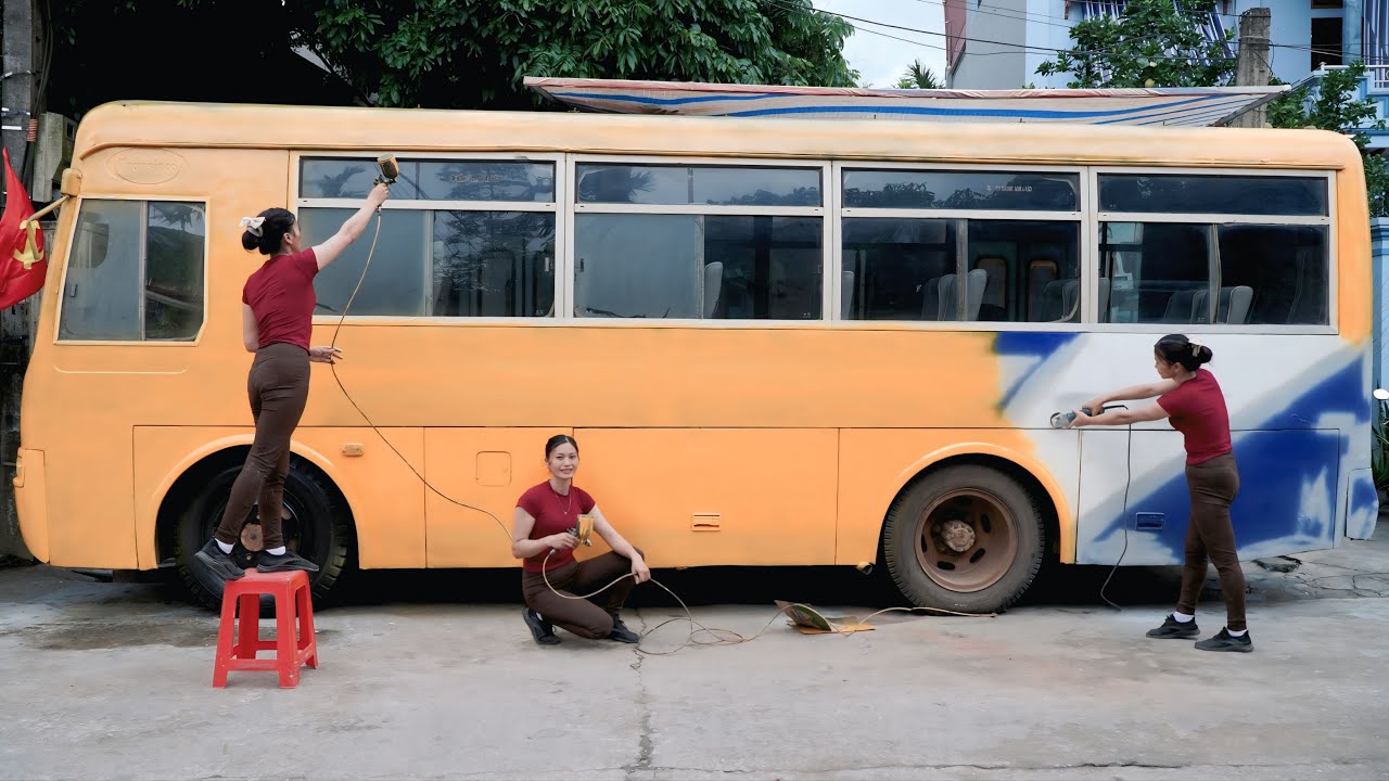 Genius girl's challenge: Repair and change the paint color of a 29-seat ...