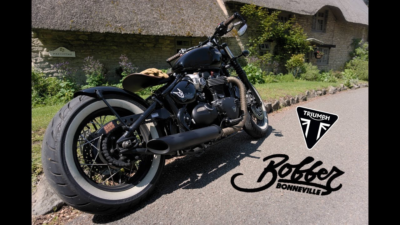 THE IDEAL CROSSBREED? Triumph Bobber Black Review - YouTube