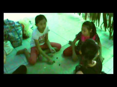 NATIVE KIDS TRADITIONAL GAMES - 7 PEBBLES - YouTube