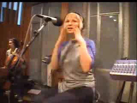 Sia - Buttons - YouTube