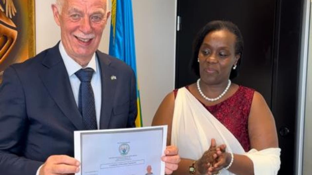 Umunya Finilande Thomas Elfgren yasabye ubwenegihugu bw`u Rwanda ...