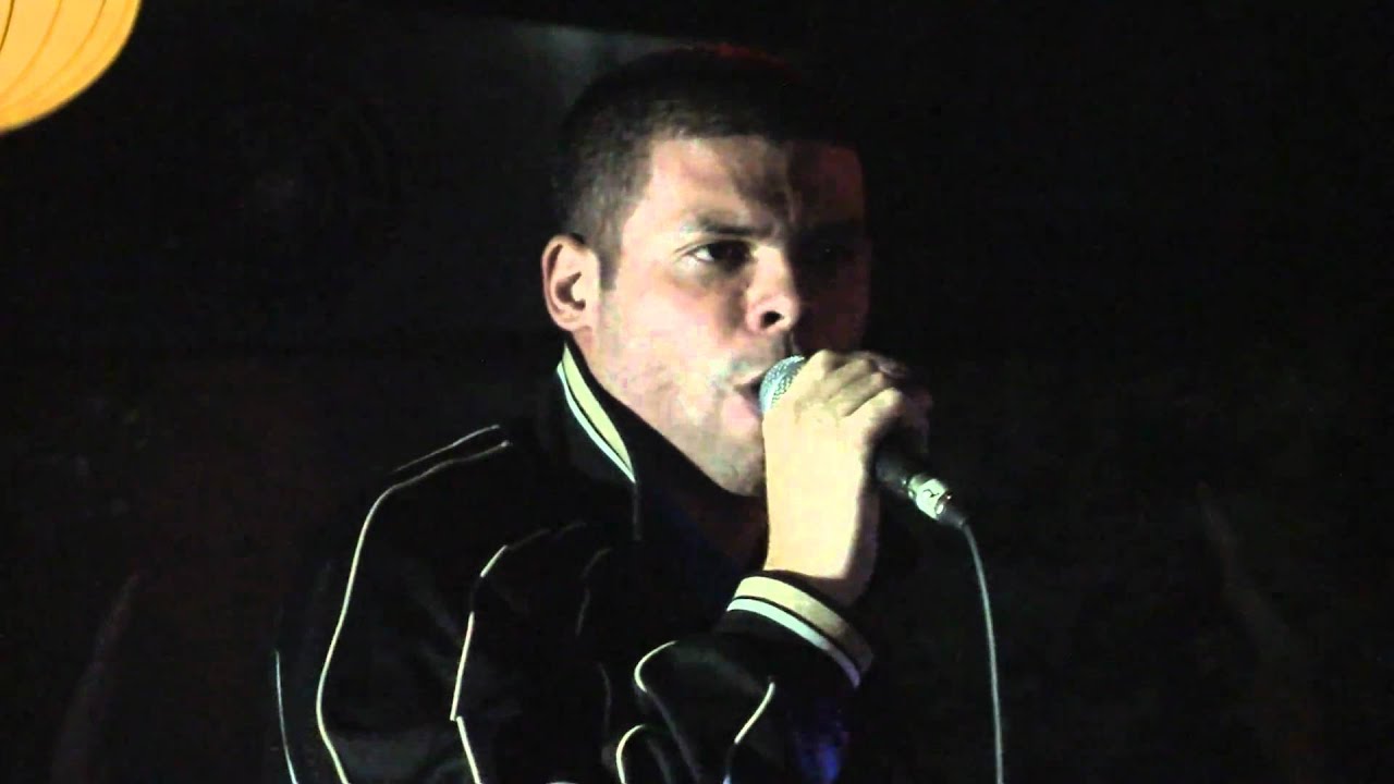 MC Marechal - Guerra ao vivo na RUADOFLOW em 2010 - YouTube