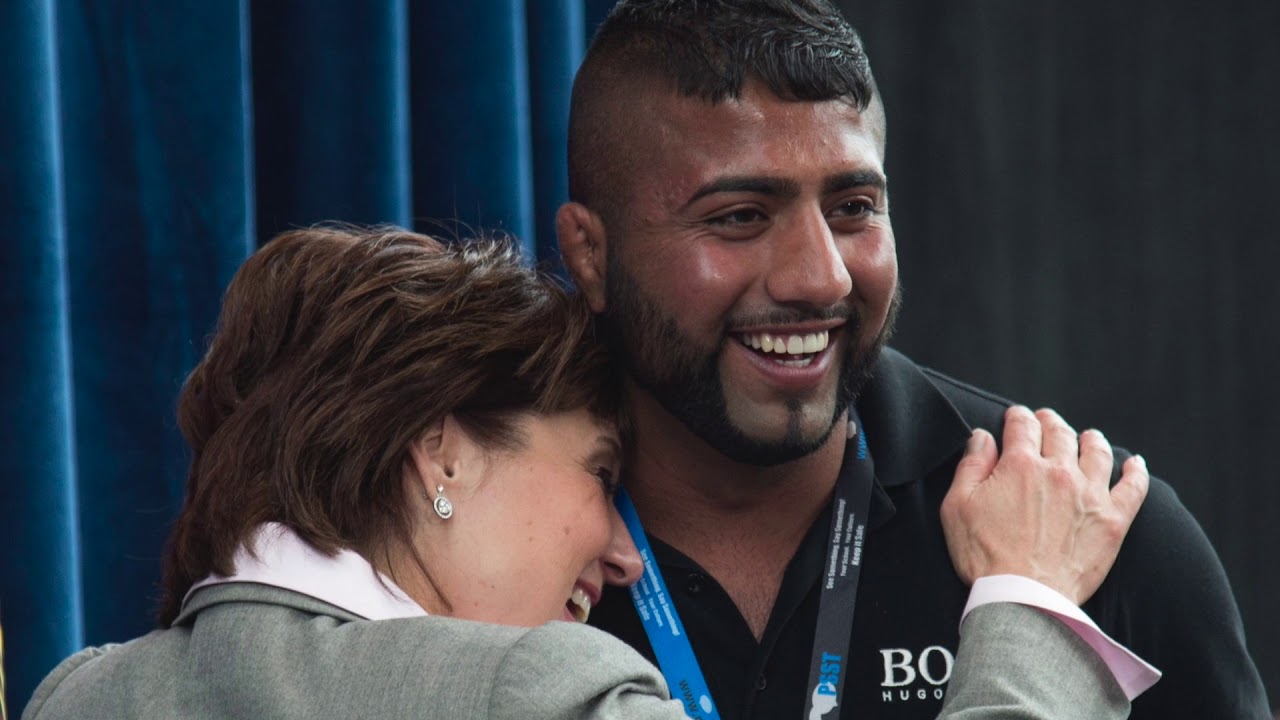 Surrey student speaks up about recent gang violence - YouTube