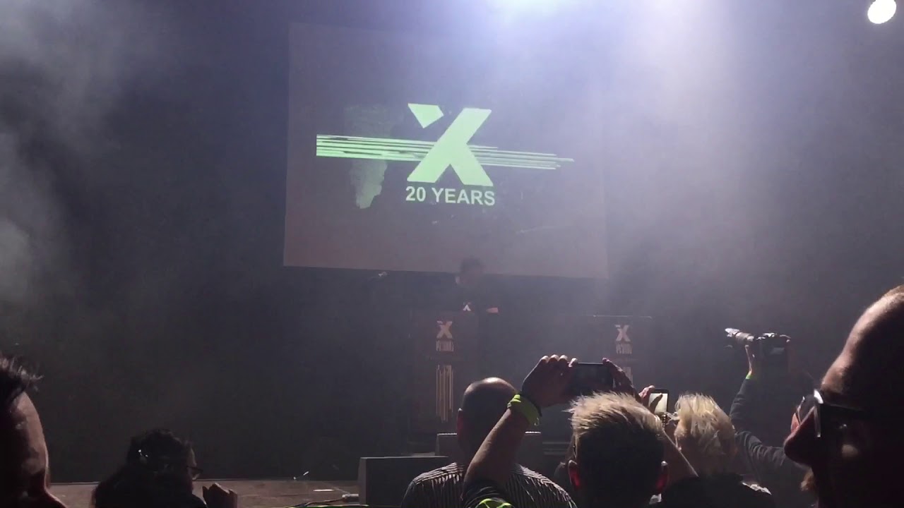 Xotox - Fieber (Live at E-tropolis 2018) - YouTube