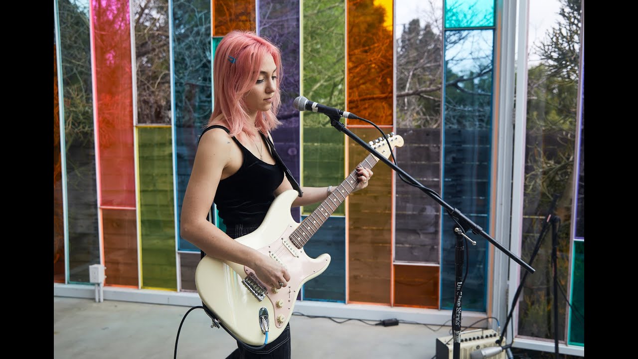 Destiny Petrel performs "Sad Girl" at Backyard Sessions - YouTube