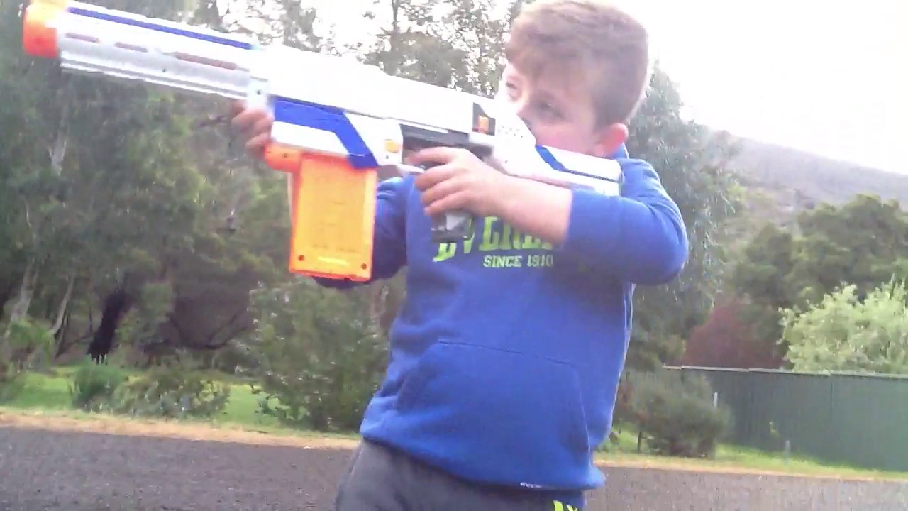 Nerf gun zombie apocalypse warfare - YouTube