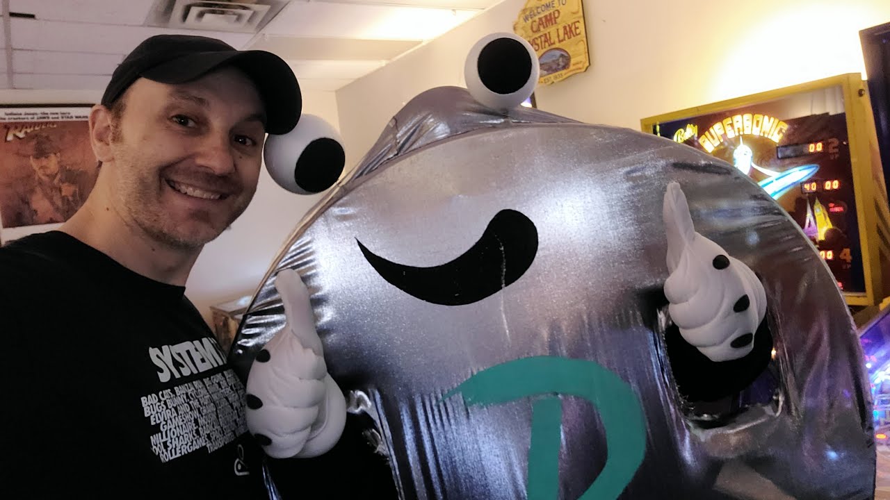 Halloween Shenanigans at Maple Pinball! - YouTube