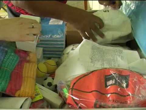 UNICEF Recreation Kits use power of play to help children recover from tsunami - YouTube