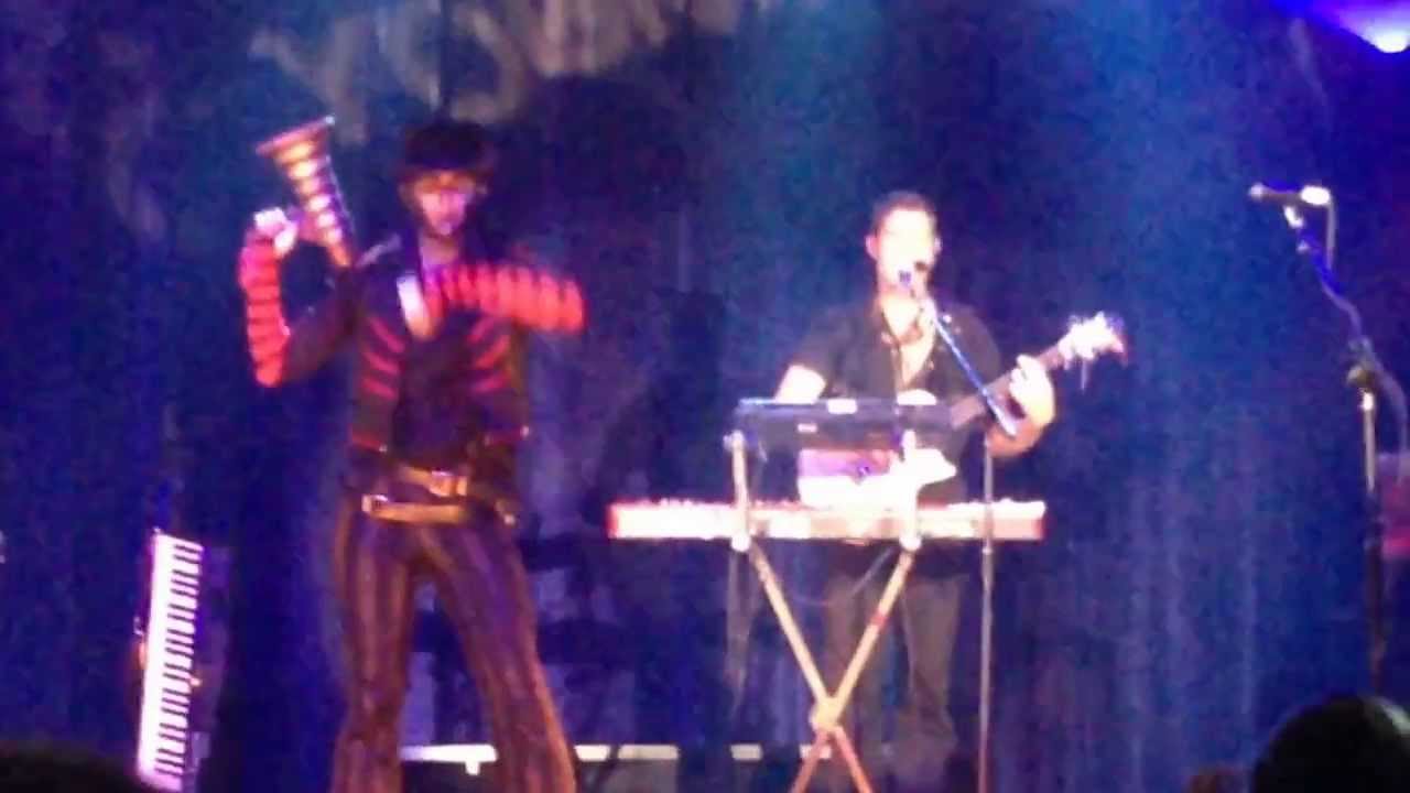 Youmacon 2013 Steam Powered Giraffe concert - Steam Man Band - YouTube