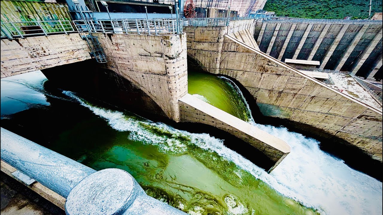 High speed water release| dam gate open - YouTube