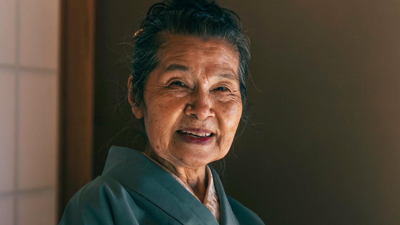 This Japanese lady invited us to have tea with her - 茶道 - YouTube