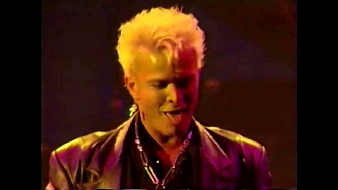 Billy Idol Snarl