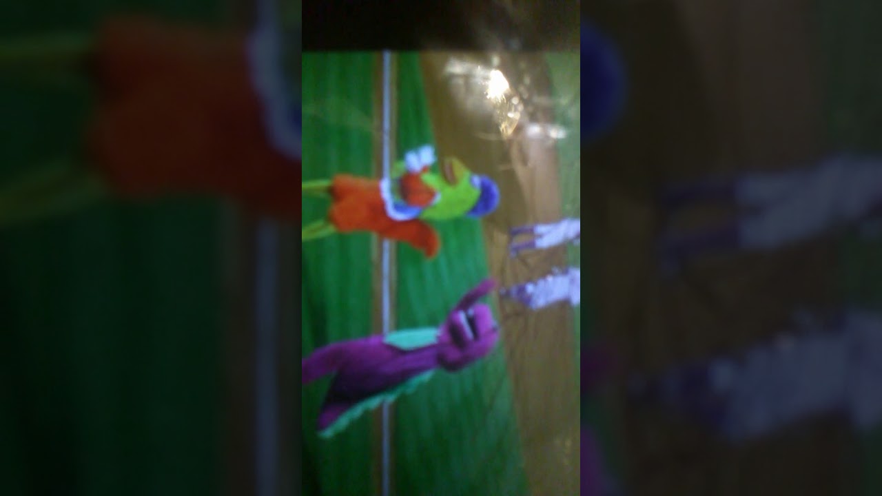 Mr chicken and BArney are fighting . - YouTube