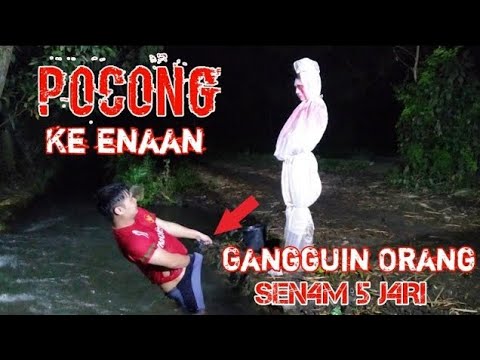 PRANK POCONG KE ENAAAN Suka Gangguin Orang Lagi Sen4m 5 jari🤣|| funny ghost prank paling lucu ...