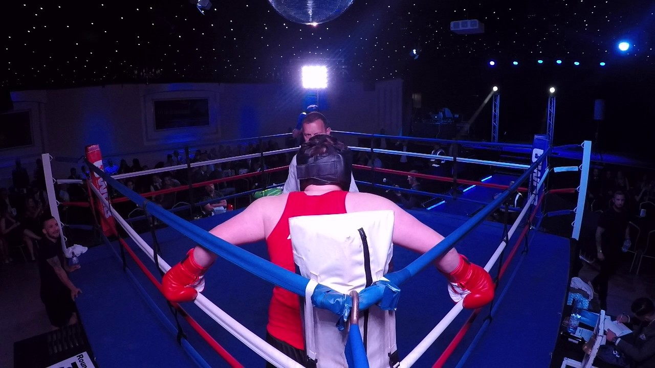 Ultra White Collar Boxing | Bath | Thomas Atkinson VS Ollie Hayes - YouTube