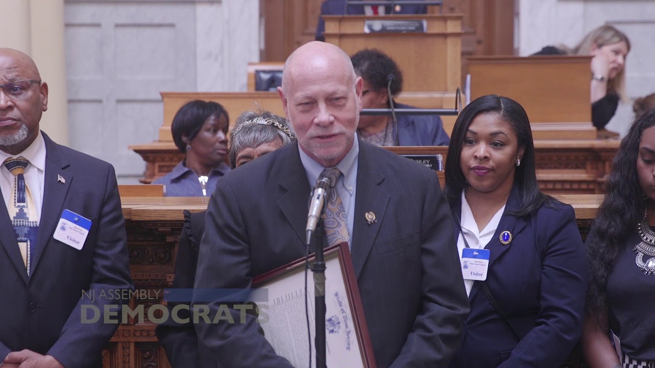 Assemblyman James Kennedy honors Jerry Green - YouTube