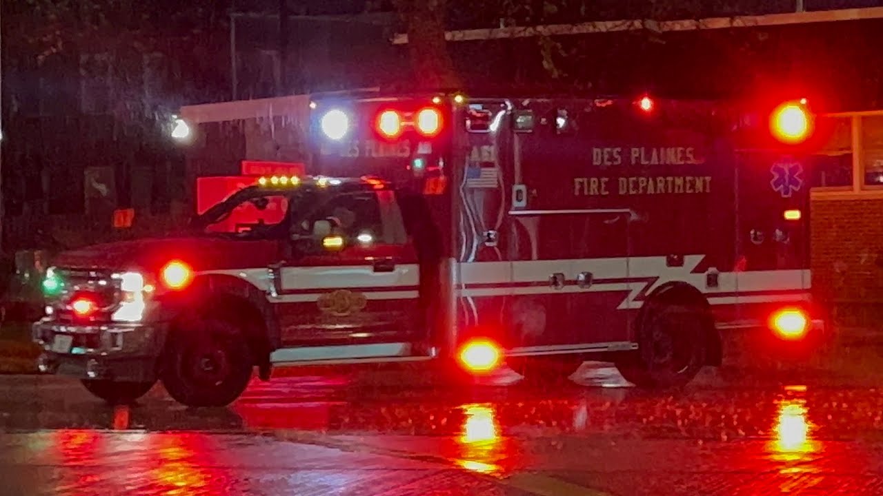 Des Plaines fire department ambulance 61 and Engine 61 responding - YouTube
