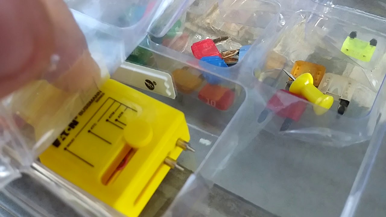How to replace your Horn Fuse! - YouTube