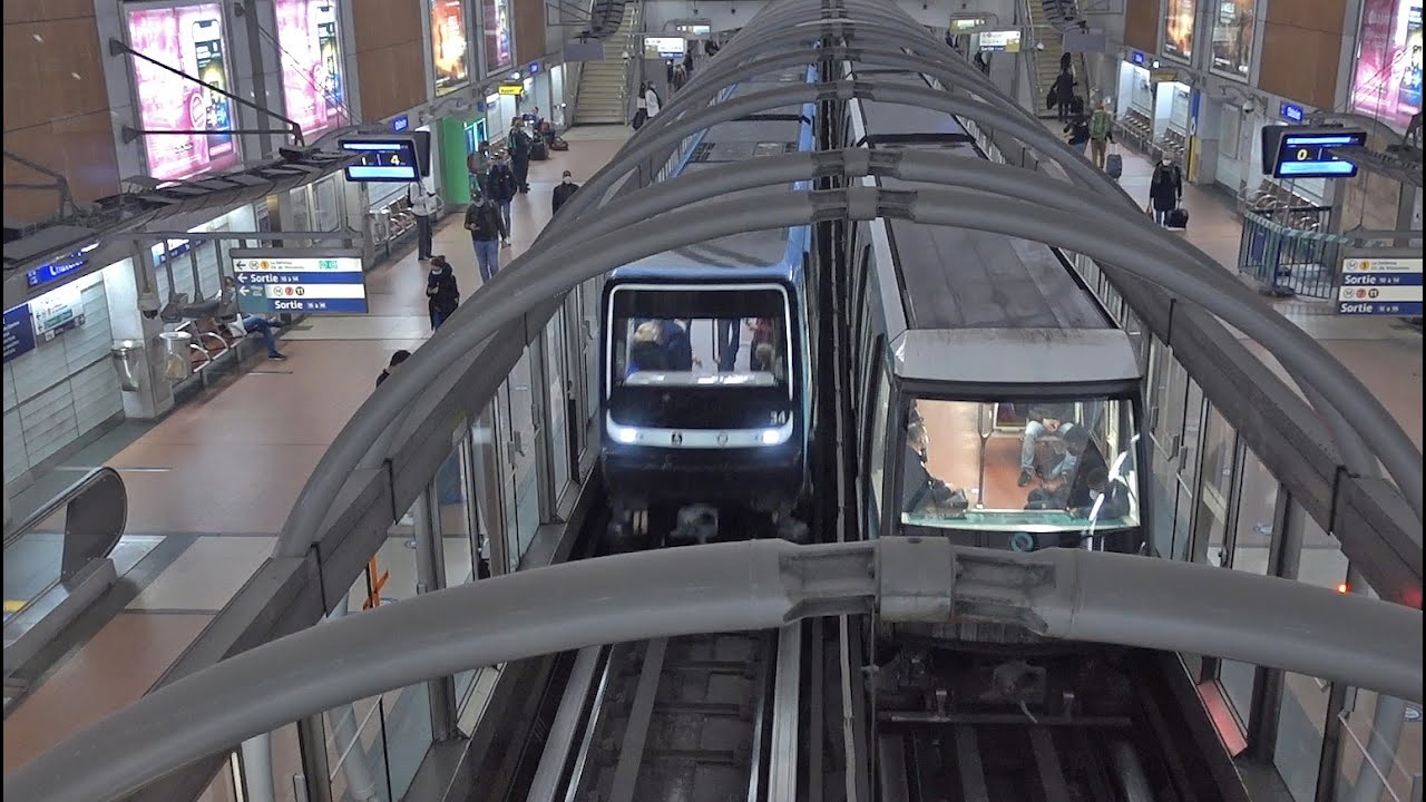 Le premier voyage commercial du MP 14 - YouTube