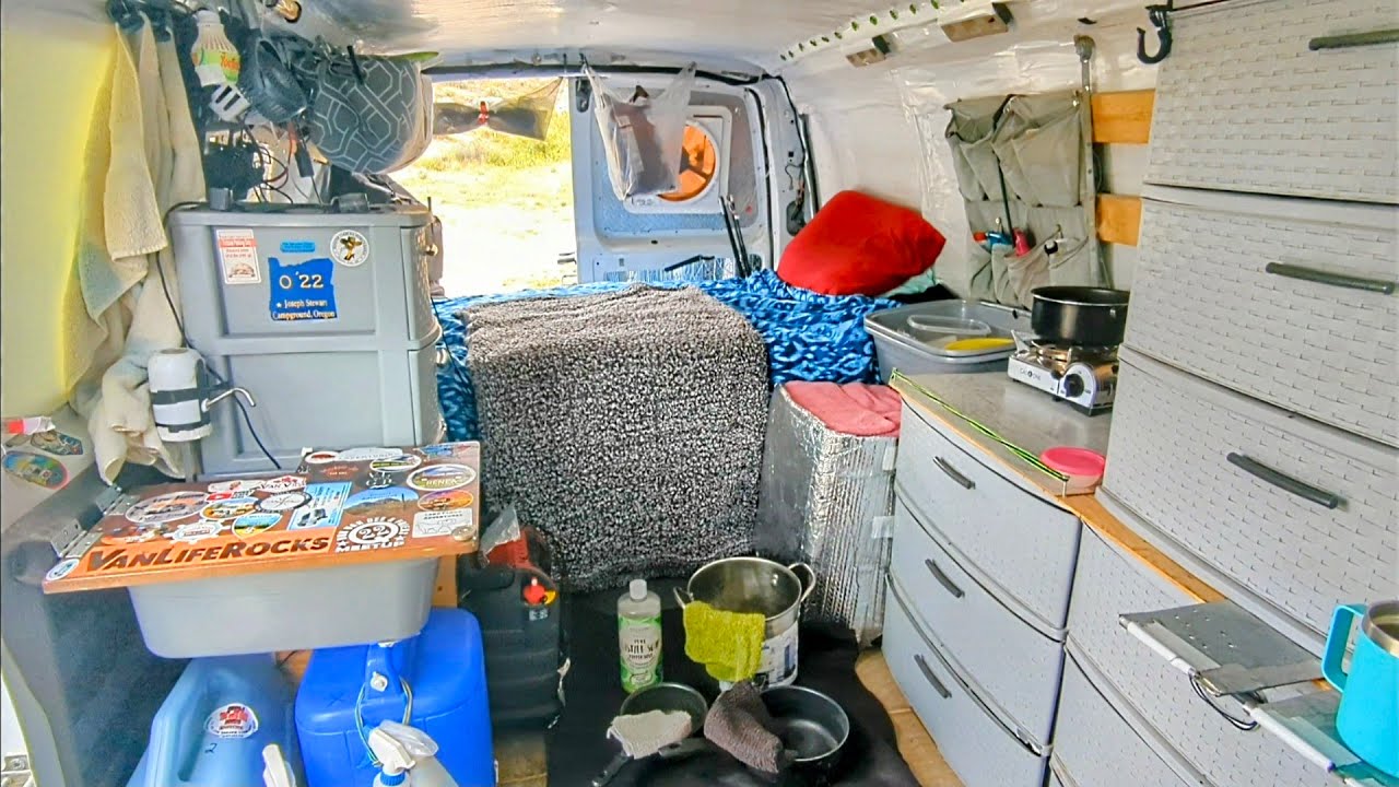 How I Take A Bath In The Van! Staying Clean While Boondocking! Van Life ...