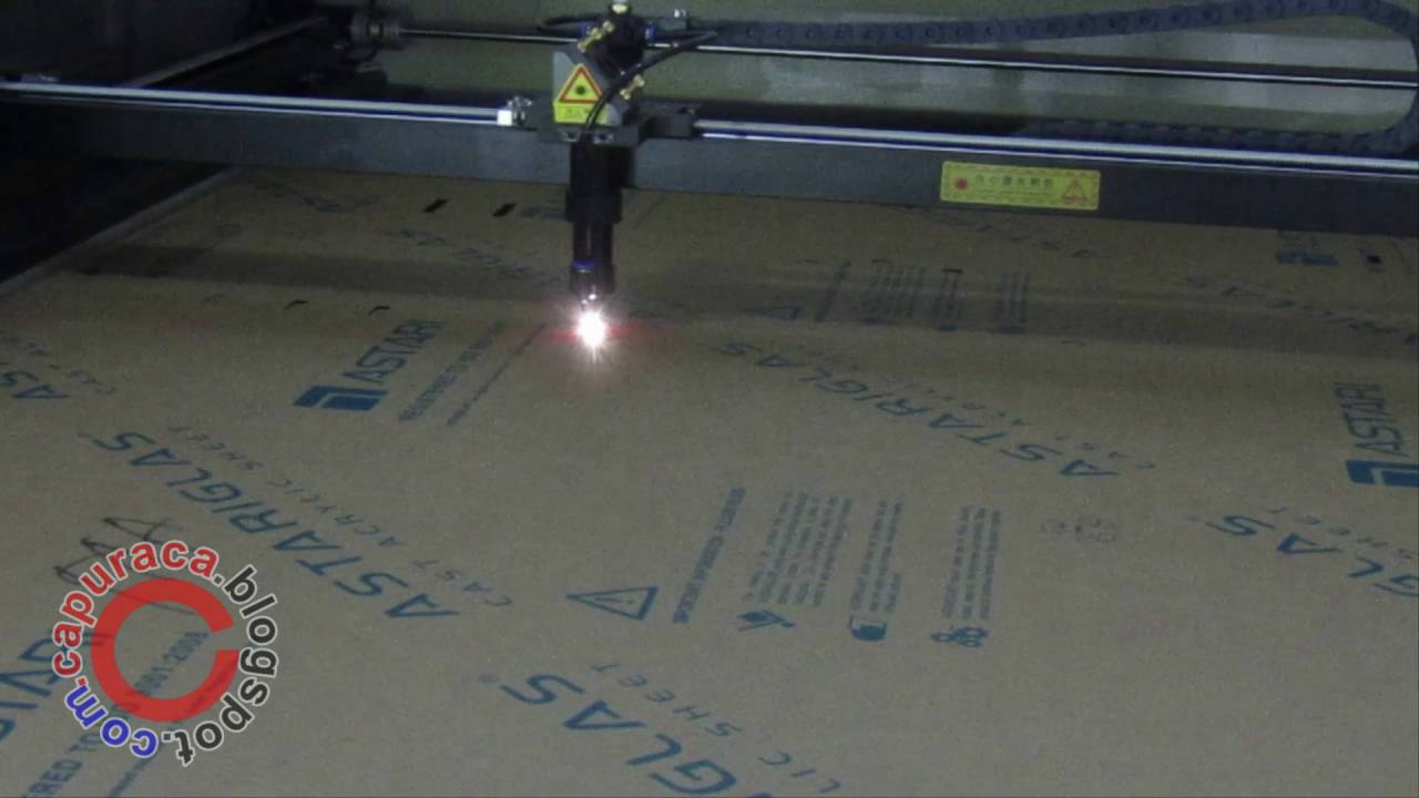 proses cutting akrilik dengan mesin laser - YouTube