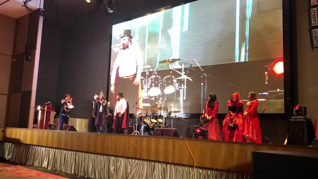 Helmi Gimmick. Emcee &show. IOI dinner (www.helmigimik.com) - YouTube